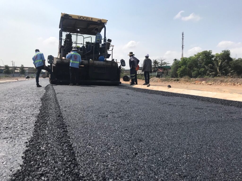QUY TRÌNH THI CÔNG THẢM BÊ TÔNG NHỰA NÓNG - Bê tông nhựa Asphalt